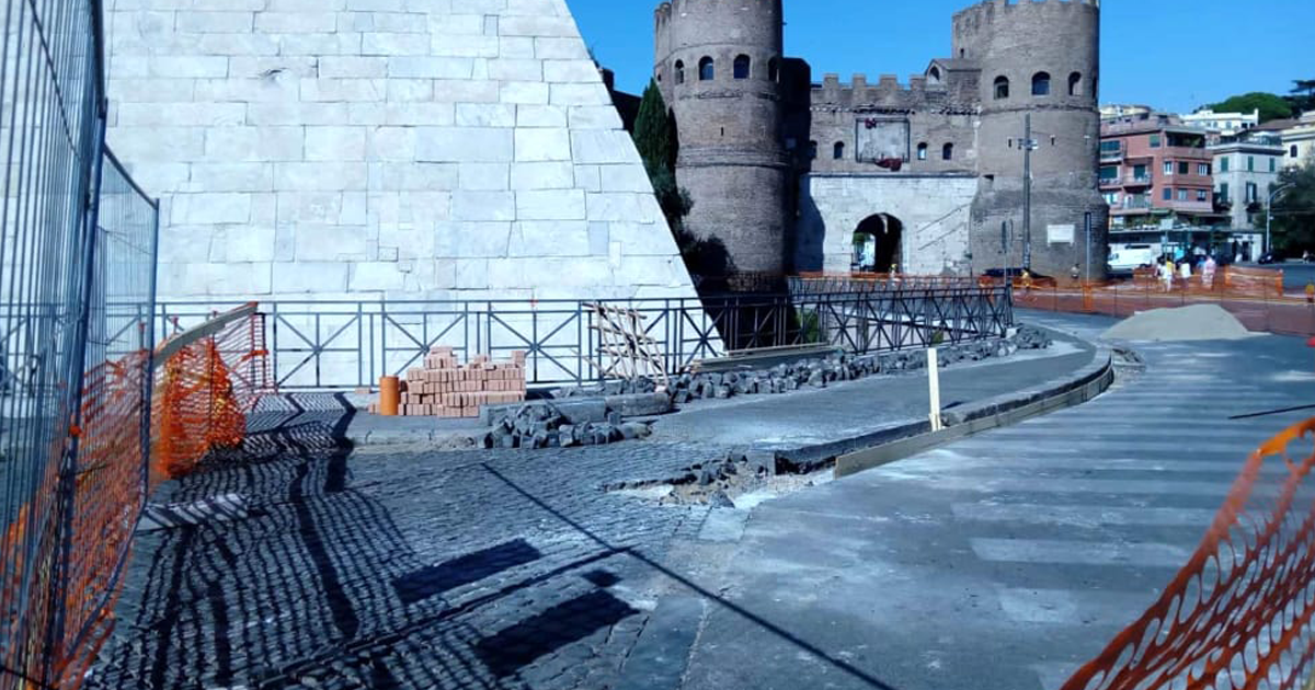 Via Marmorata, iniziati i lavori per prolungare la preferenziale ...