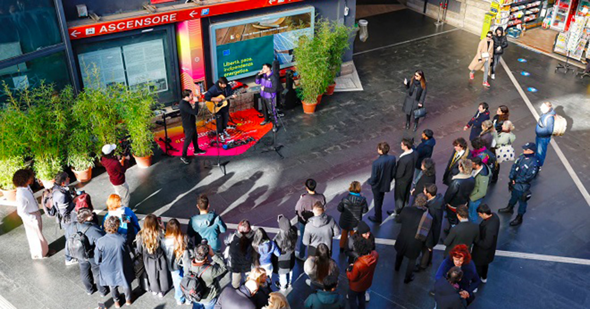 Talent corner: a Roma due palchi smart per suonare dal vivo ...